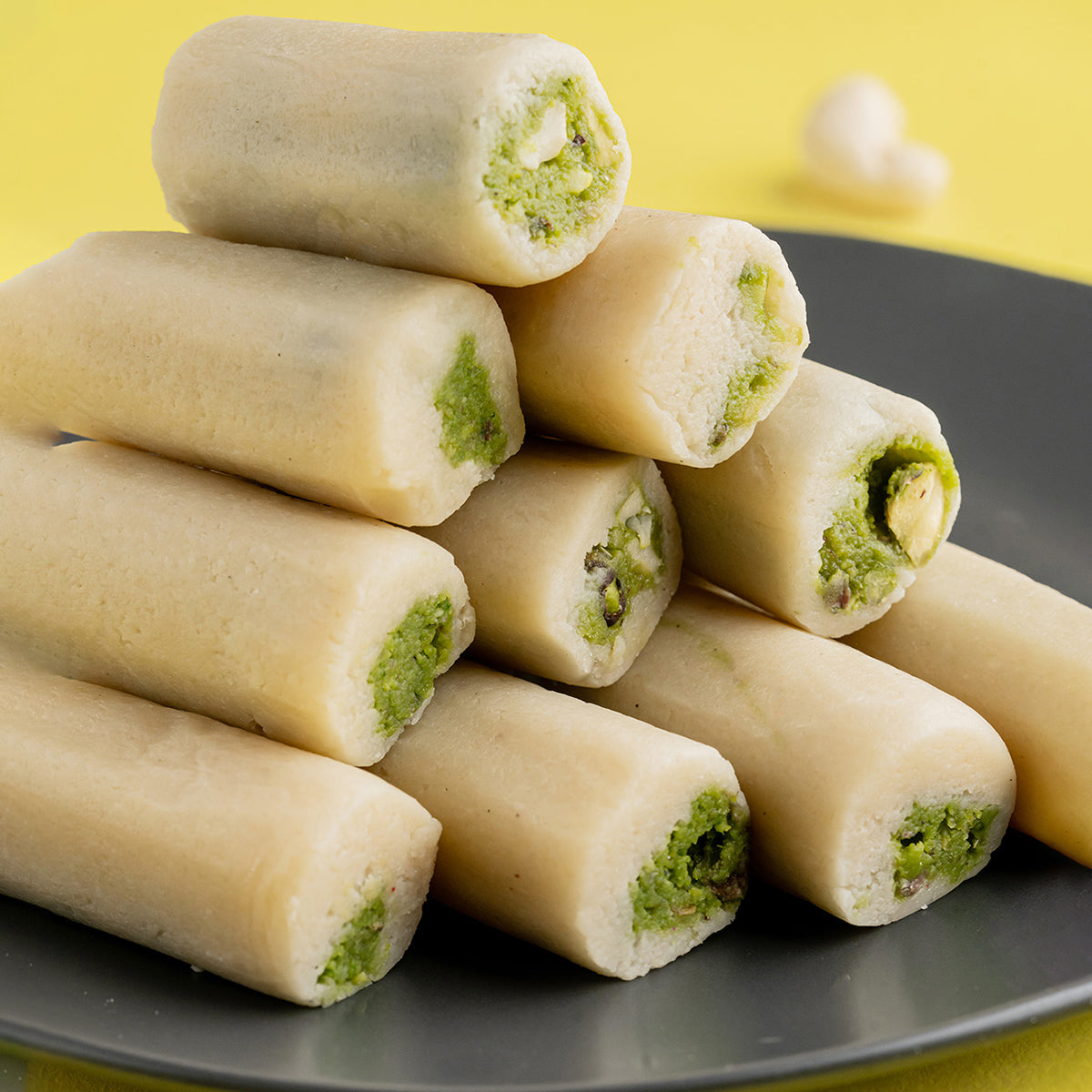 Kaju Pista Rolls – vellankifoods